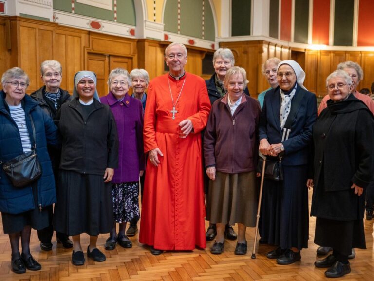 St Lawrence's Roman Catholic Church, Feltham – Church of St Lawrence