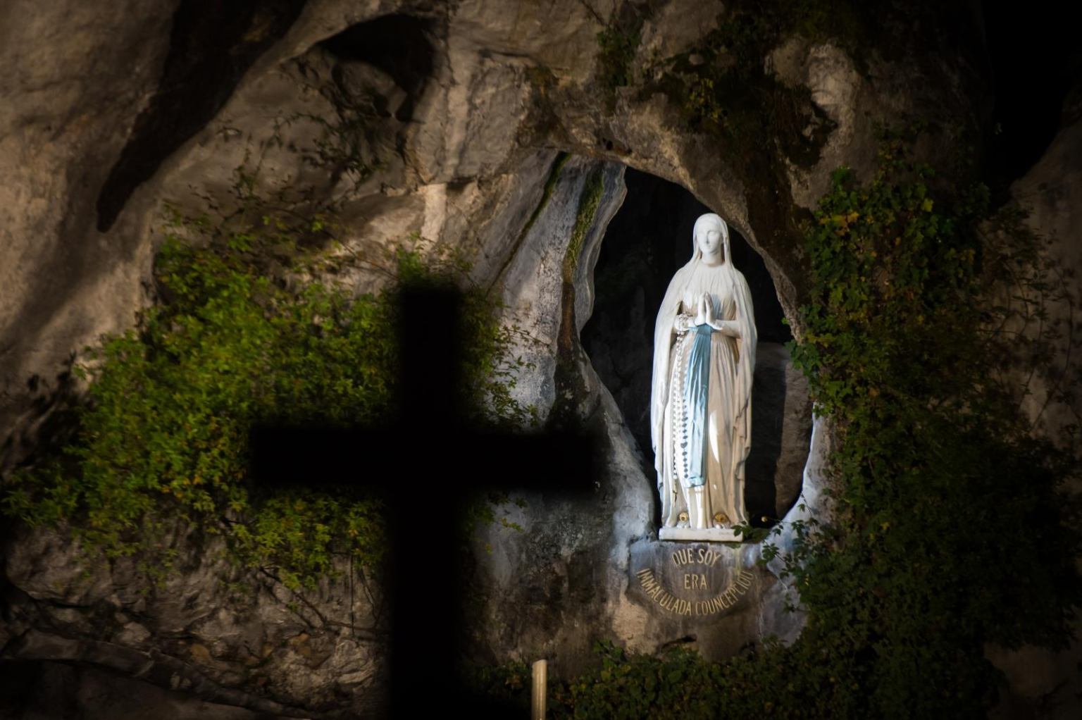 St Lawrence's Roman Catholic Church, Feltham – Church of St Lawrence