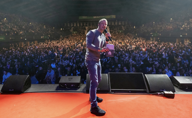 St Lawrence's Roman Catholic Church, Feltham – Church of St Lawrence